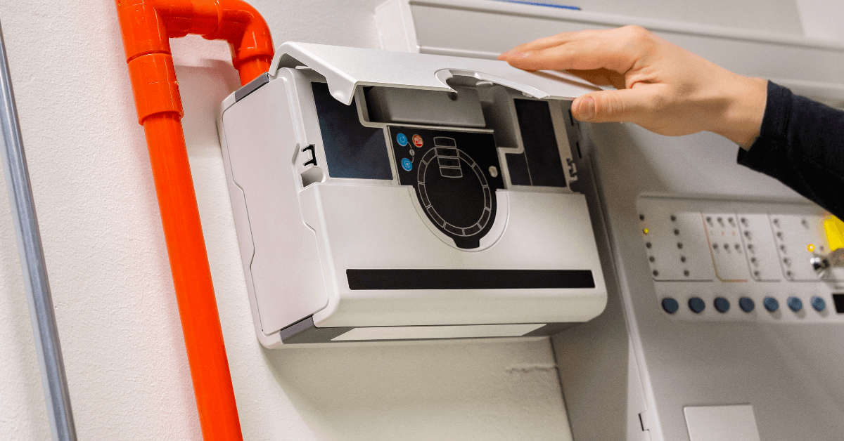 A complete guide to how commercial fire alarm systems work.